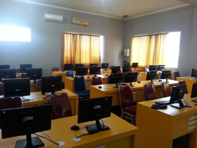 Maukuliah | Institut Teknologi Bisnis AAS Indonesia